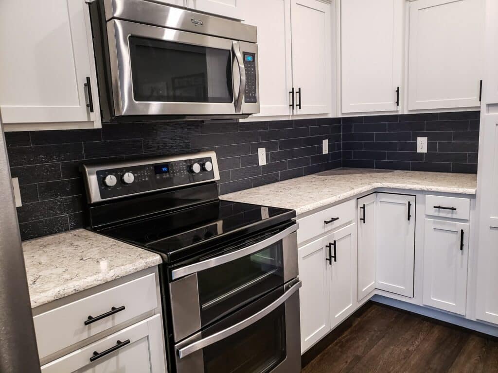 Countertop Design Trends for Small Spaces: Maximizing Style in Compact ...